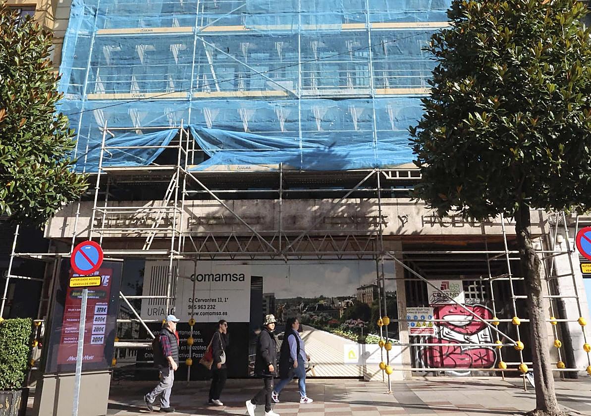 Comamsa afronta la rehabilitación de la fachada del edificio de Álvarez Castelao | El Comercio ...